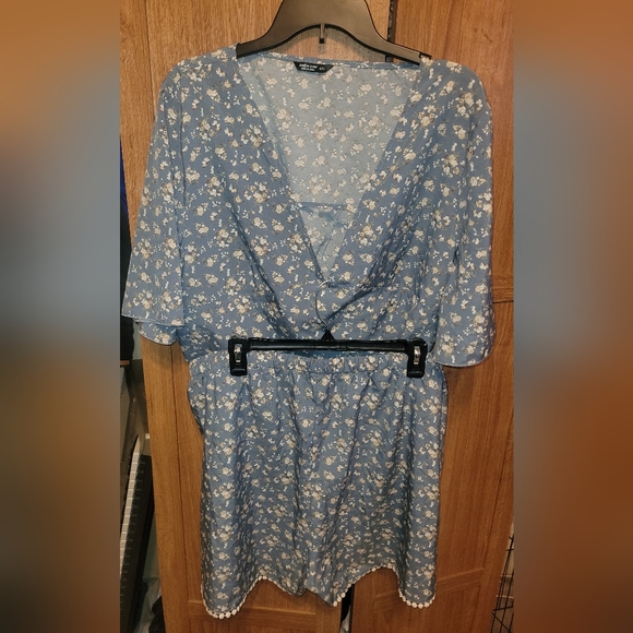 SHEIN | Shorts | Shein 4xl Usa 82 Ditzy Floral Outfit Shorts And Blouse ...